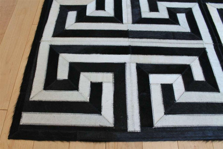 Madisons Maze Pattern Black And White Cowhide Area Rug – Posh Rug